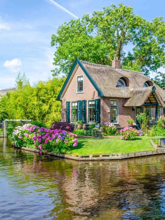 Maps 'N Bags » The Unofficial Guide to the Netherlands